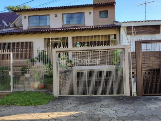 Casa com 5 dormitórios em Porto Alegre