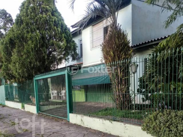 Casa com 5 dormitórios em Porto Alegre