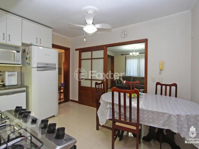 Casa com 5 dormitórios em Porto Alegre