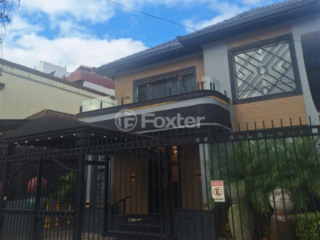 Casa com 5 dormitórios em Porto Alegre