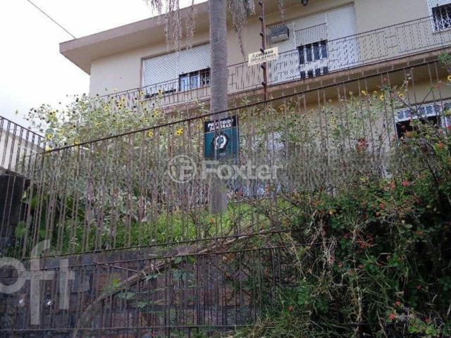 Casa com 5 dormitórios em Porto Alegre