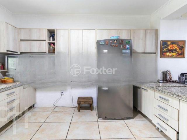 Casa com 5 dormitórios em Porto Alegre