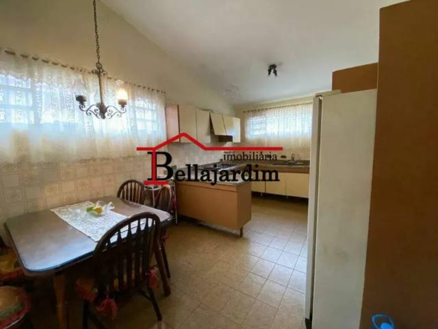 Casa com 5 dormitórios para alugar, 400m² Bairro Vila Pires Santo André/SP