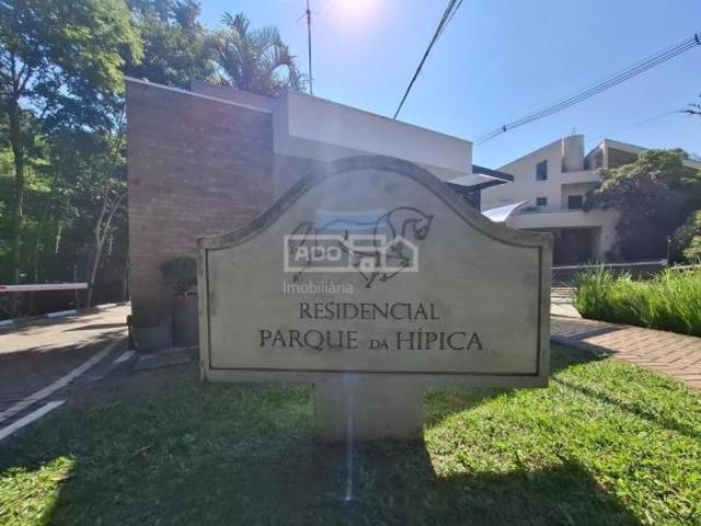 Casa com 5 dormitórios, piscina aquecida e edícula à venda no Parque da Hípica –