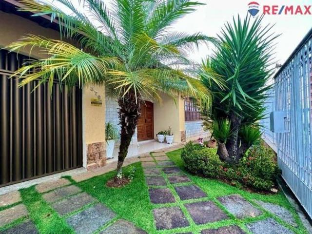 Casa com 5 dormitórios, piscina e churrasqueira à venda, 235 m² por R$ 980.000 Bairu Juiz de Fo