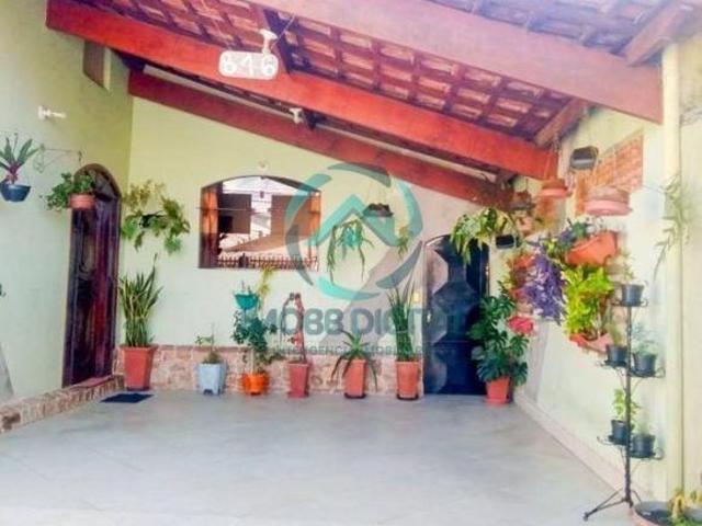 CASA COM 5 DORMITÓRIOS SENDO 2 SUÍTES E 3 VAGAS NA GARAGEM BAIRRO BONFIM