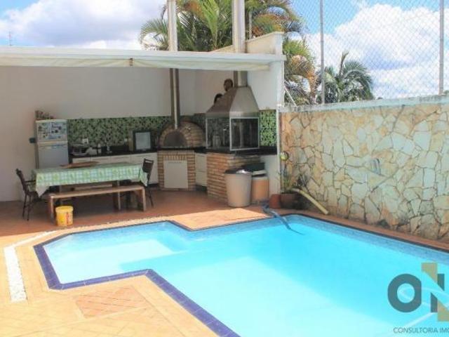 Casa com 5 dormitórios, sendo 4 suíte para venda Granja Viana Cotia SP