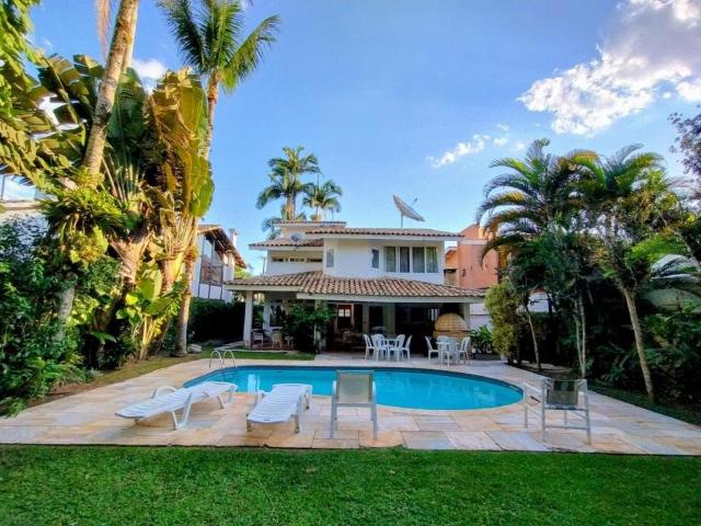 Casa com 5 dormitórios, sendo 5 suítes, com 5 vagas de garagem, à locação por R$ 3.000,00 Bertioga/SP, Riviera de São Lourenço, Módulo: 4