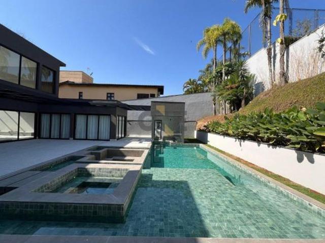Casa com 5 dormitórios, sendo 5 suítes para venda Barueri SP