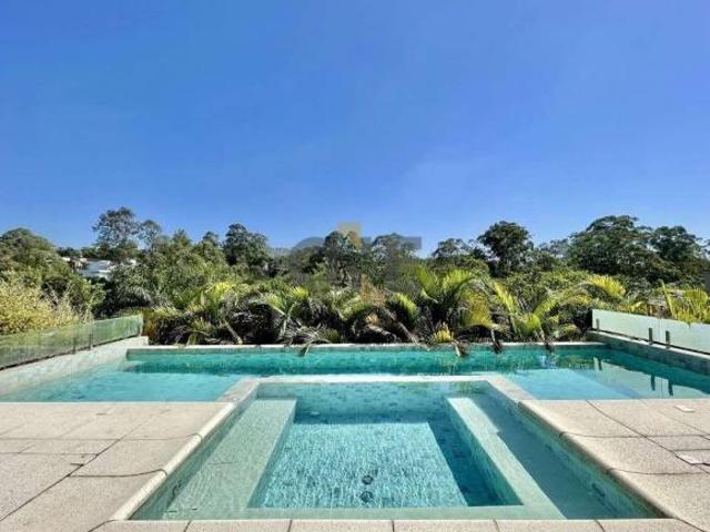 Casa com 5 dormitórios, sendo 5 suítes para venda Granja Viana Cotia