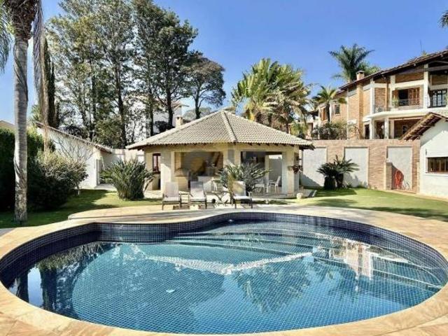 Casa com 5 dormitórios, sendo 5 suítes para venda na região Granja Viana Cotia