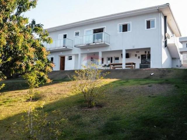 Casa com 5 dormitórios / 1 suíte Condomínio Residencial Lagos de Jarinu/SP Valor: R$ 1.220.000