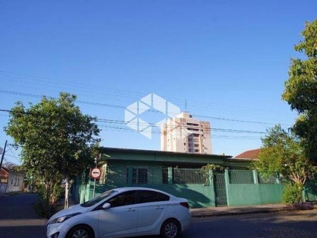 CASA COM 5 DORMITÓRIOS 2 SUÍTES E 3 VAGAS COBERTAS JARDIM ITÚ SABARÁ
