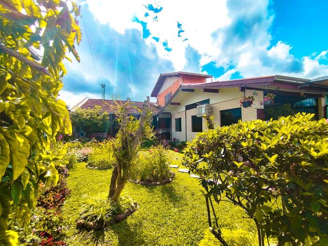Casa com 5 dormitórios, 880.00m² para locação por R$ 9.500,00 Scharlau São Leopoldo/RS