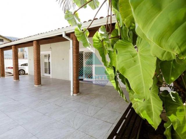 Casa com 5 dorms, Martim de Sá, Caraguatatuba R$ 1.5 mi, Cod: 1421