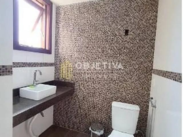 Casa com 5 pavimentos para Locação ou Venda