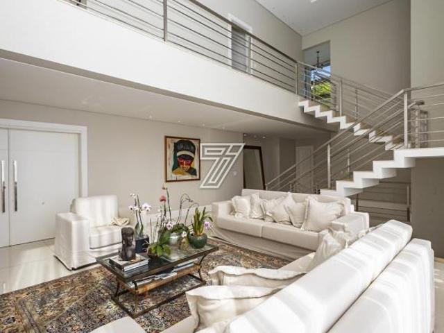 Casa com 5 quartos
