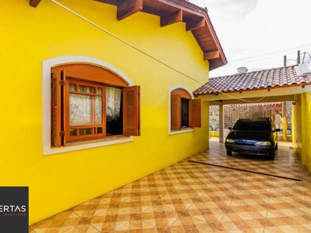 Casa com 5 quartos, 2 vagas e pátio, no Bairro Sarandí