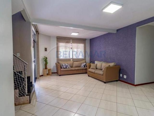 Casa com 5 Quartos, 2 Suítes e 350m² de Área Construída à Venda na Rua 05 – Vicente Pires