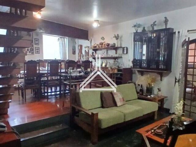 Casa com 5 quartos, 300 m², aluguel por R$ 12.000/mês ou à venda por R$ 4.450.000