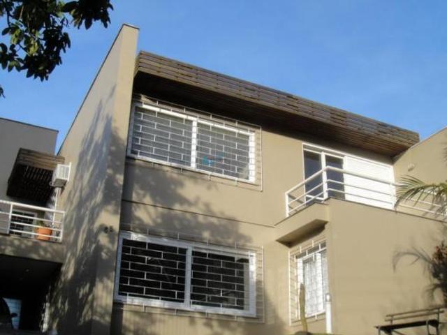 Casa com 5 quartos, 335m², à venda em Porto Alegre, Boa Vista