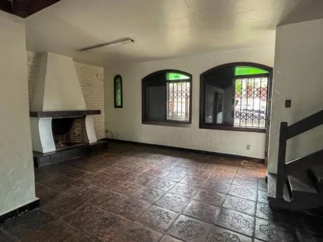 Casa com 5 quartos, 5 vagas e 265m² à venda no bairro Tristeza