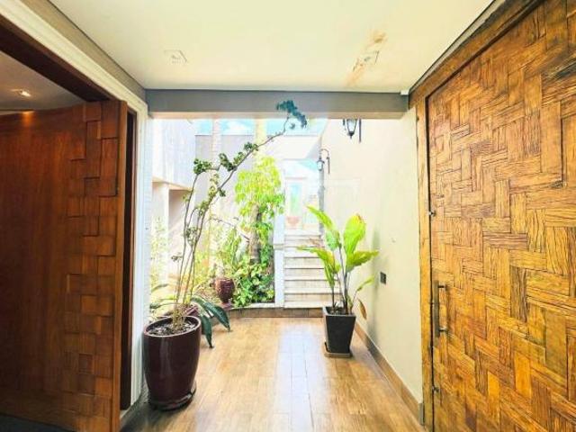 Casa com 5 quartos à venda, 700 m² por R$ 2.300.000 Granja Viana Vila Diva Carapicuíba/SP