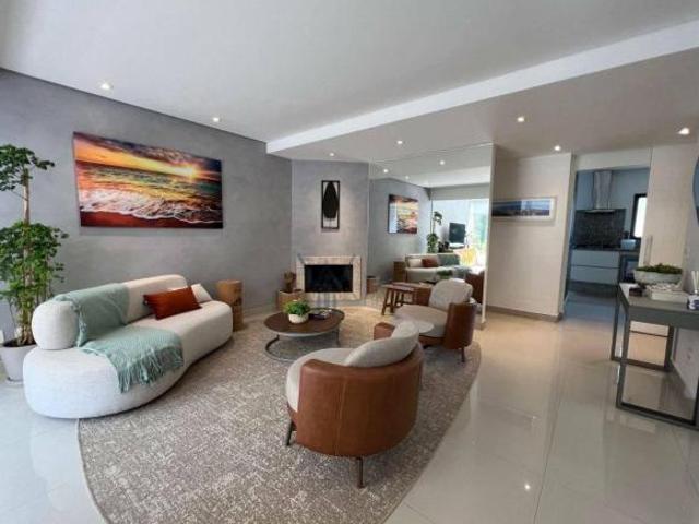 Casa com 5 quartos à venda, 180 m²