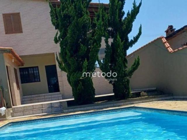 Casa com 5 quartos à venda, 250 m² por R$ 795.000 Parque Agrinco Guararema/SP