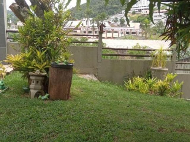 Casa com 5 quartos à venda, 264 m² por R$ 900.000 Nova Califórnia Juiz de Fora/MG