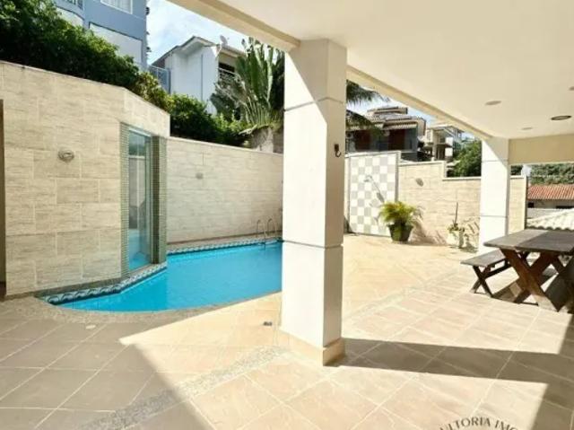 Casa com 5 quartos à venda, 357 m² por R$ 1.050.000 Maria Paula Niterói/RJ