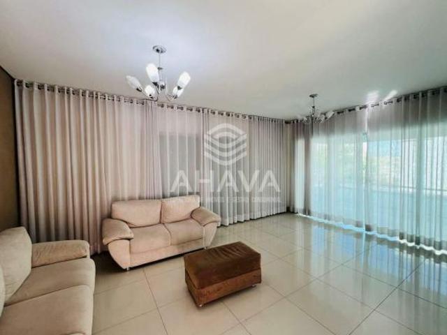 Casa com 5 Quartos à Venda, 366m², Dona Clara, próximo à Avenida Sebastião De Brito