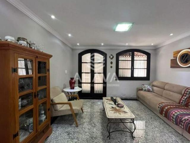 Casa com 5 Quartos à Venda 396m² Planalto Próximo à Av. Doutor Cristiano Guimarães