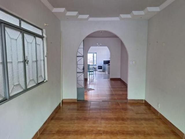 Casa com 5 quartos à venda em Varginha, no bairro Parque Urupês