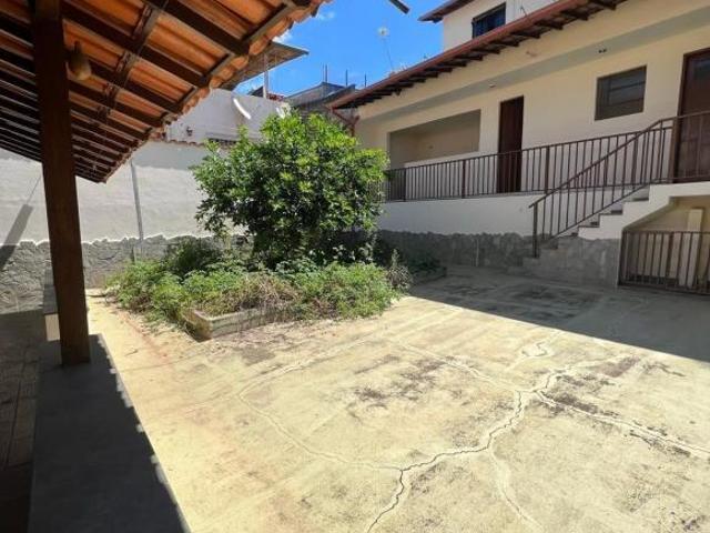 Casa com 5 quartos à venda em Viçosa, no bairro Lourdes