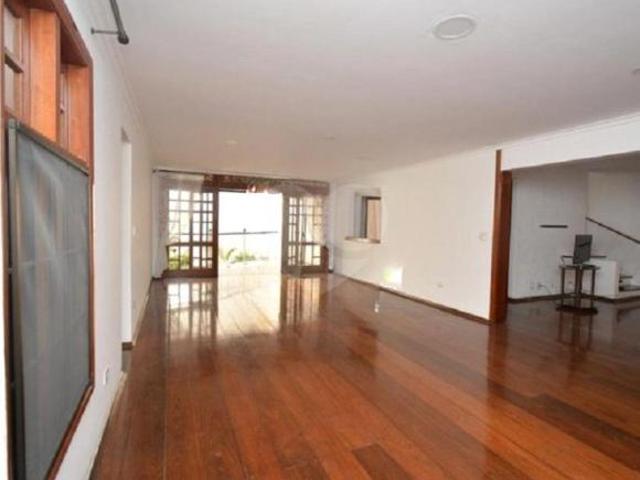 Casa à venda com 5 quartos, sendo 2 suítes, em Vila Galvão, Guarulhos