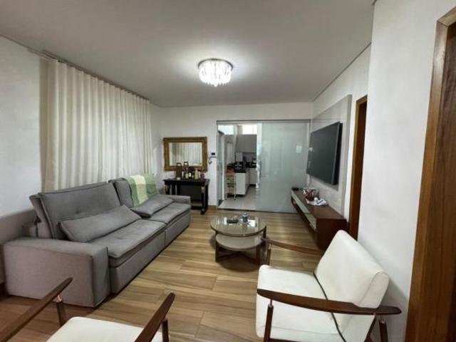 Casa com 5 quartos à venda em Belo Horizonte, no bairro Floresta