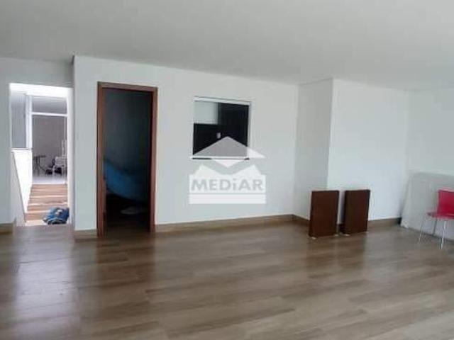 Casa com 5 quartos à venda em Belo Horizonte, no bairro Floresta