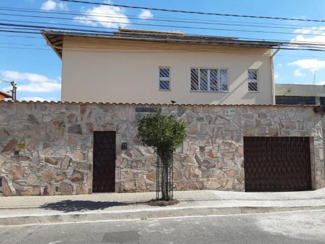 Casa com 5 quartos à venda em Belo Horizonte, no bairro João Pinheiro