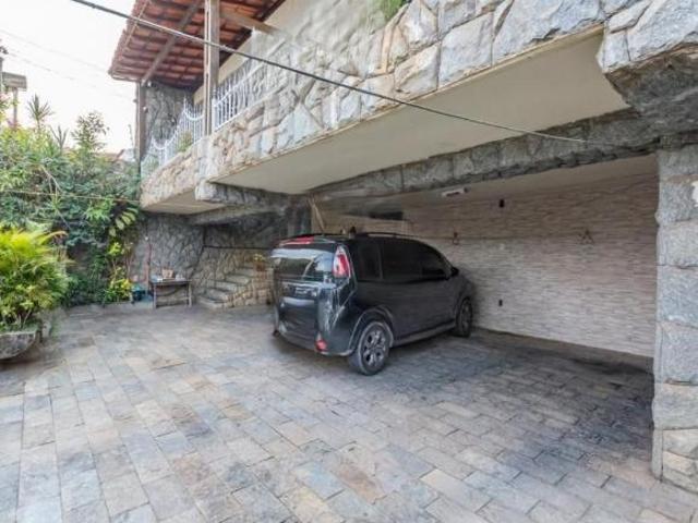 Casa com 5 quartos à venda em Belo Horizonte, no bairro João Pinheiro