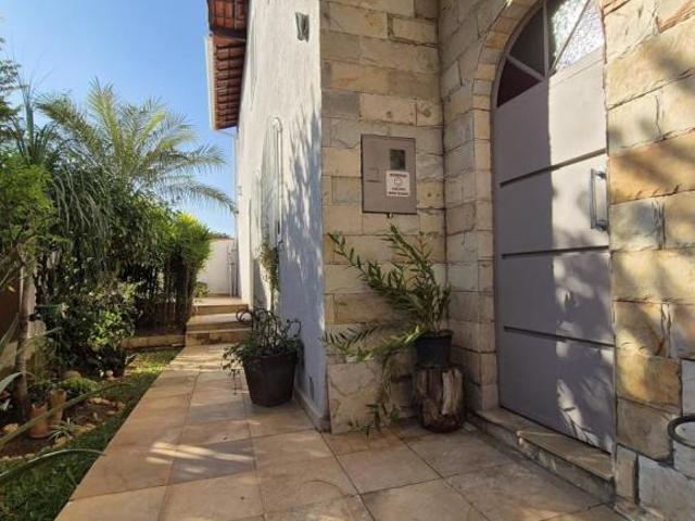 Casa com 5 quartos à venda em Belo Horizonte, no bairro Ouro Preto