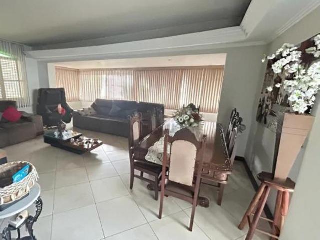 Casa com 5 quartos à venda em Belo Horizonte, no bairro Ouro Preto