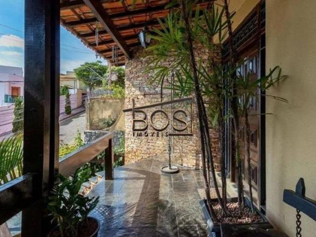 Casa com 5 quartos à venda em Belo Horizonte, no bairro Mangabeiras