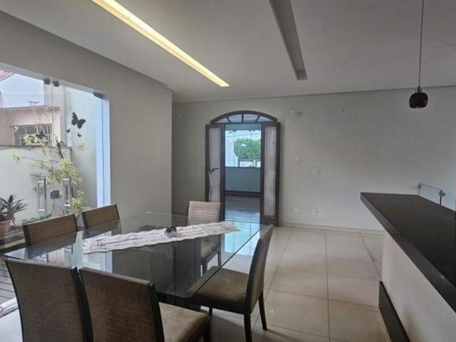 Casa com 5 quartos à venda em Belo Horizonte, no bairro Nova Floresta