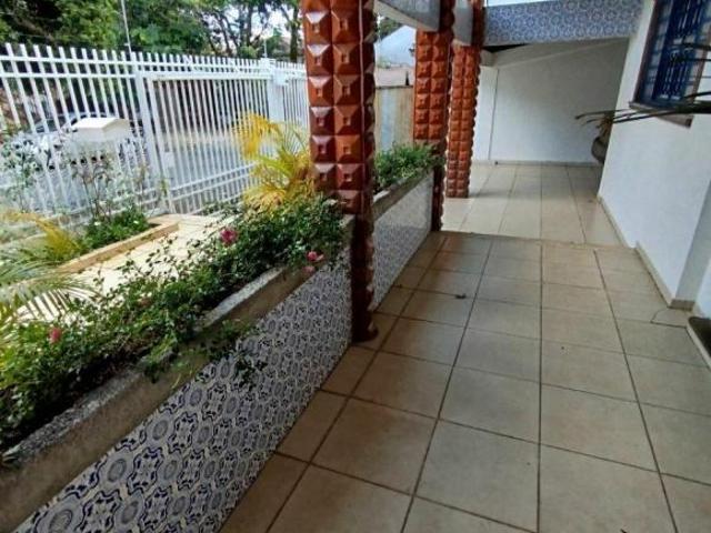 Casa com 5 quartos à venda em Belo Horizonte, no bairro Santa Rosa