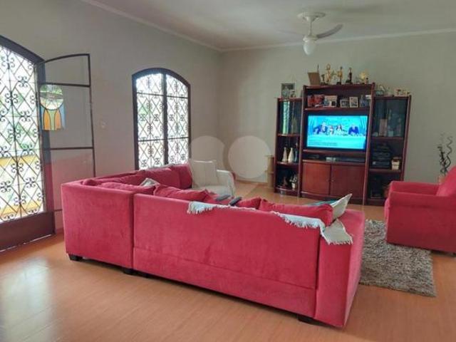 Casa com 5 quartos à venda em Centro SP