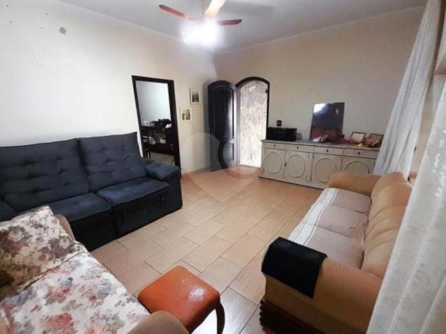 Casa com 5 quartos à venda em Jardim Anhangüera SP