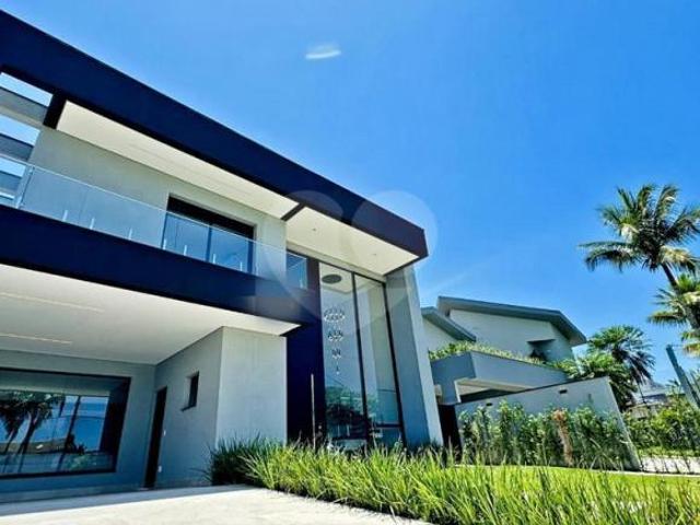Casa com 5 quartos à venda em Jardim acapulco SP