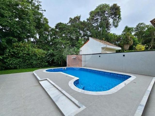 Casa com 5 quartos à venda em Riviera SP