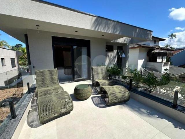 Casa com 5 quartos à venda em Riviera SP